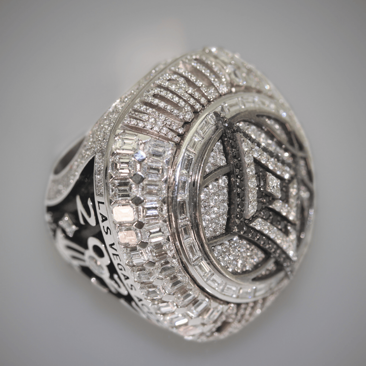 2022 Las Vegas Aces WNBA Championship Ring – Gold & Silver Pawn Shop