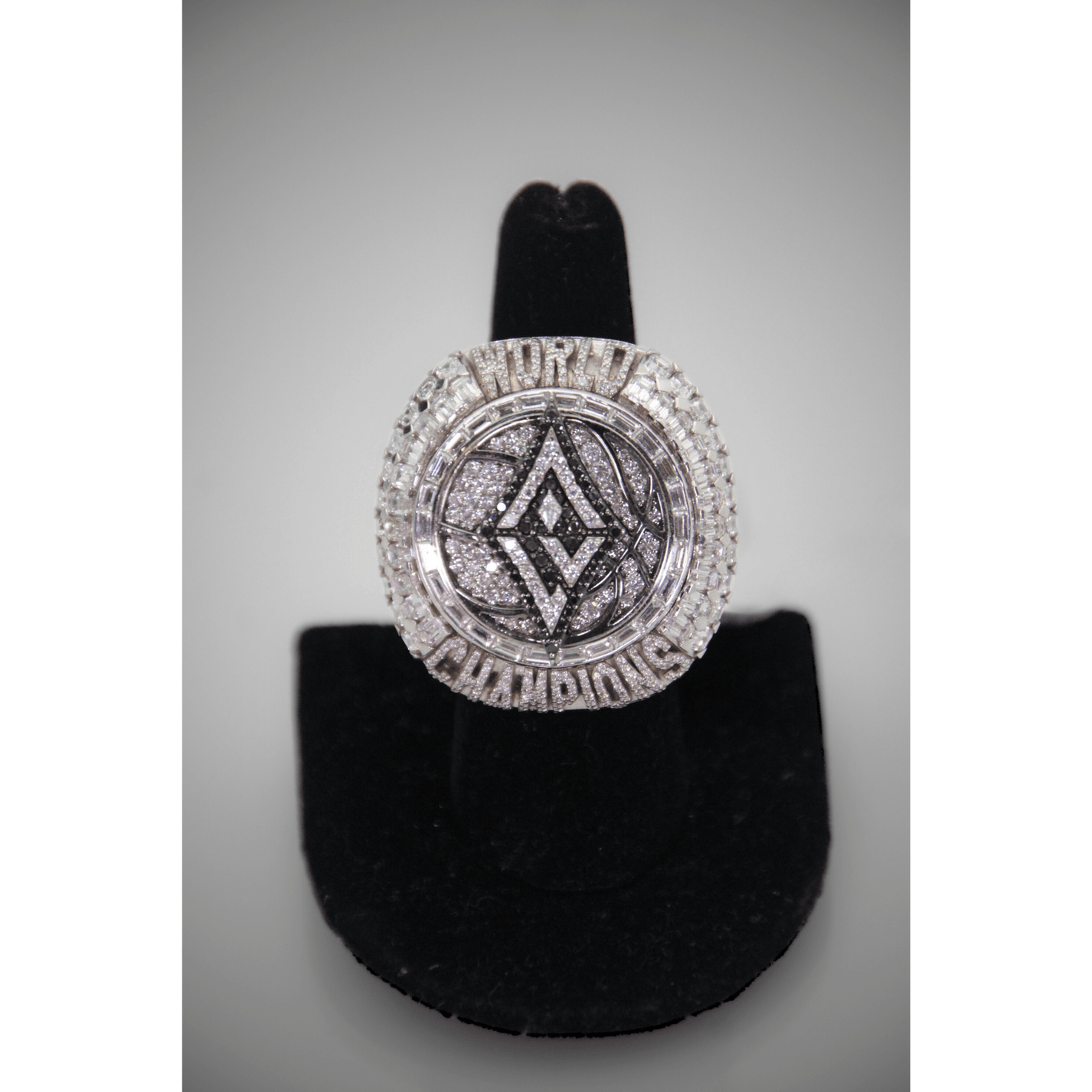 2022 Las Vegas Aces WNBA Championship Ring – Gold & Silver Pawn Shop