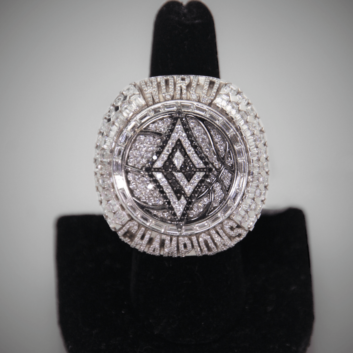 2022 Las Vegas Aces WNBA Championship Ring – Gold & Silver Pawn Shop
