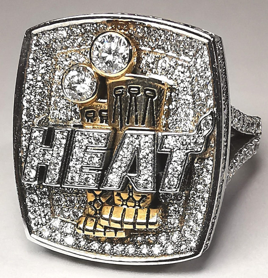 Basketball – Gold & Silver Pawn Shop