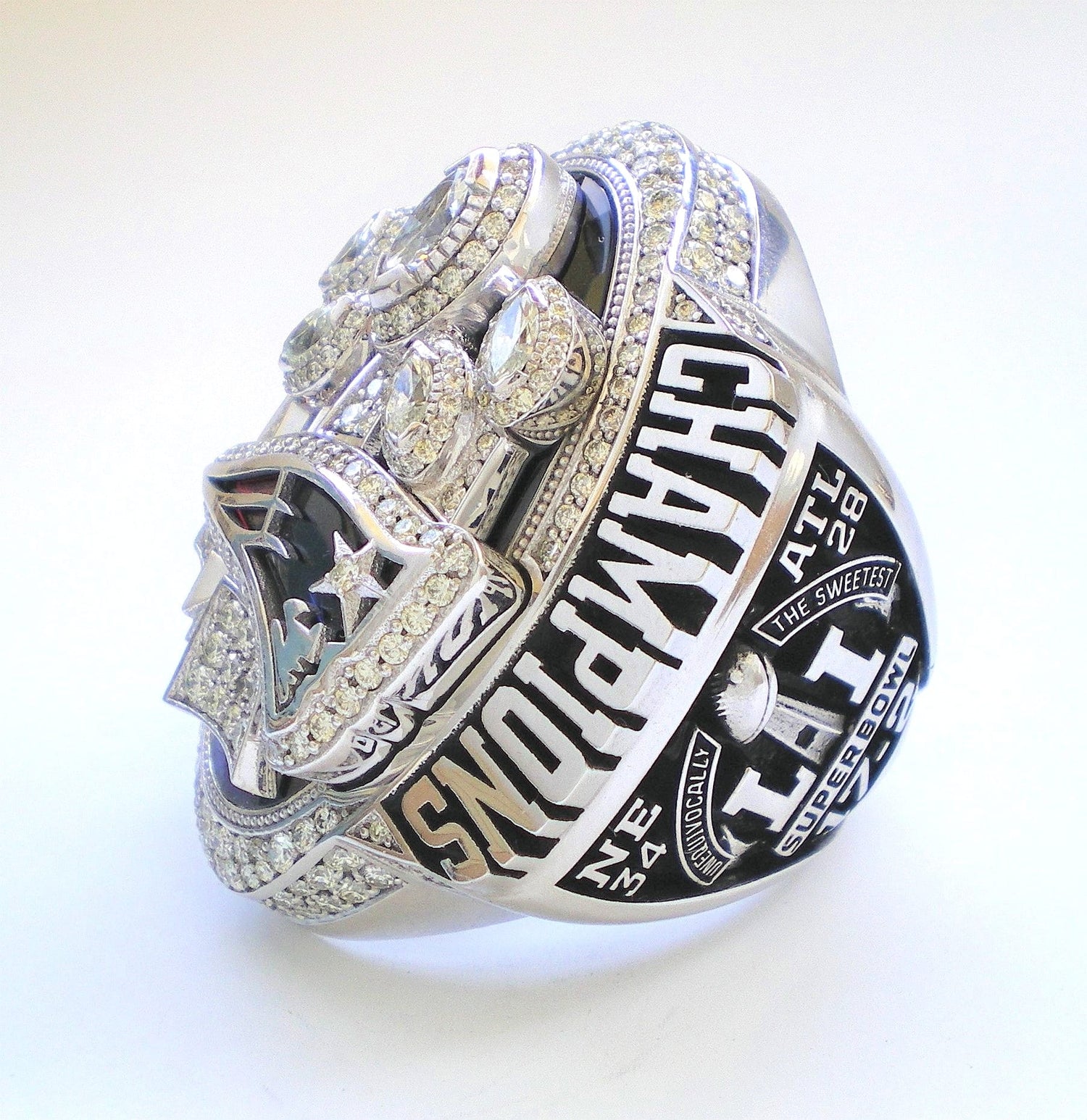 2016 New England Patriots Super Bowl LI Ring – Gold & Silver Pawn Shop